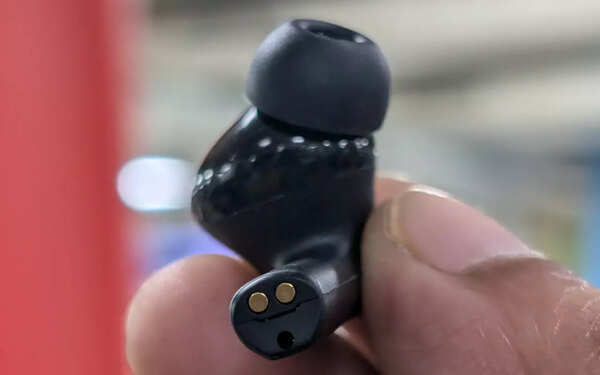 Boat Airdopes 300 review: Delivers quite well - Times of India