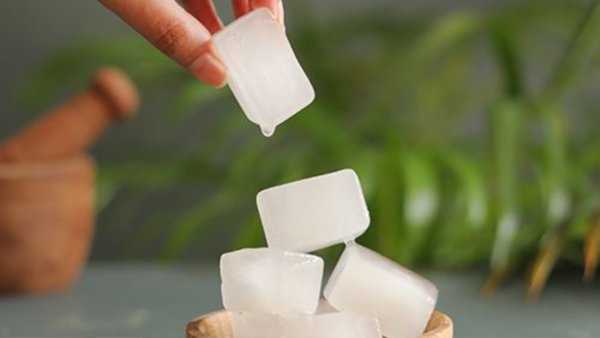 Ice for Face: 5 beauty benefits of rubbing ice on the face | - Times of ...