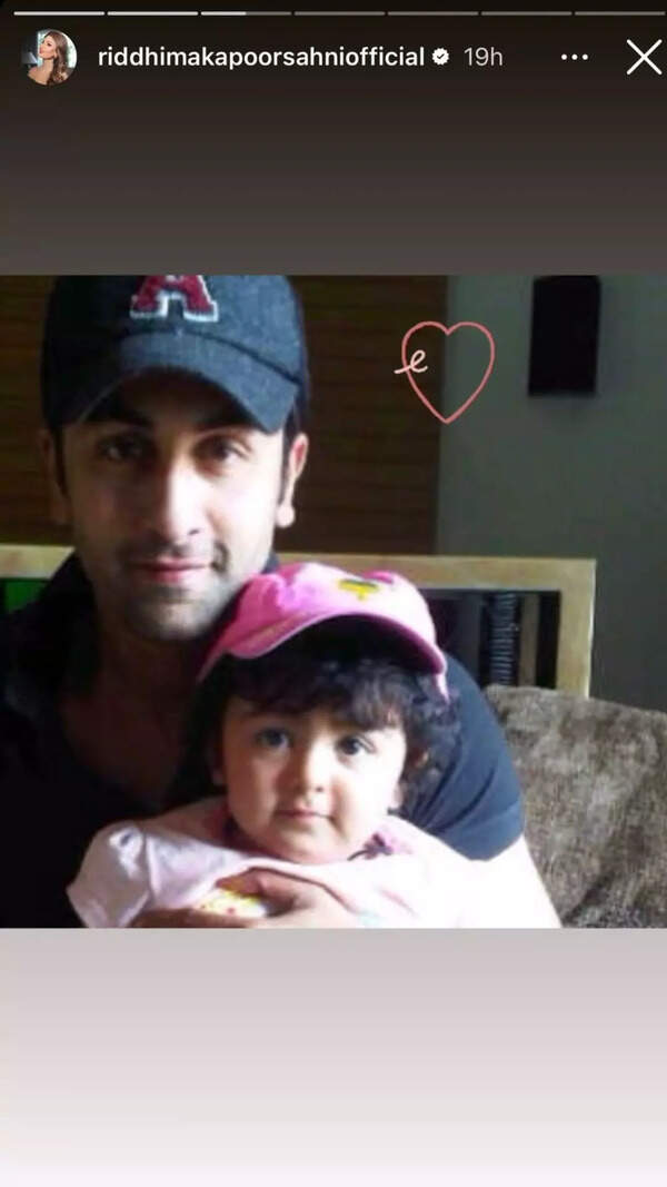 Riddhima Kapoor Sahni shares heartwarming throwback picture of daughter ...