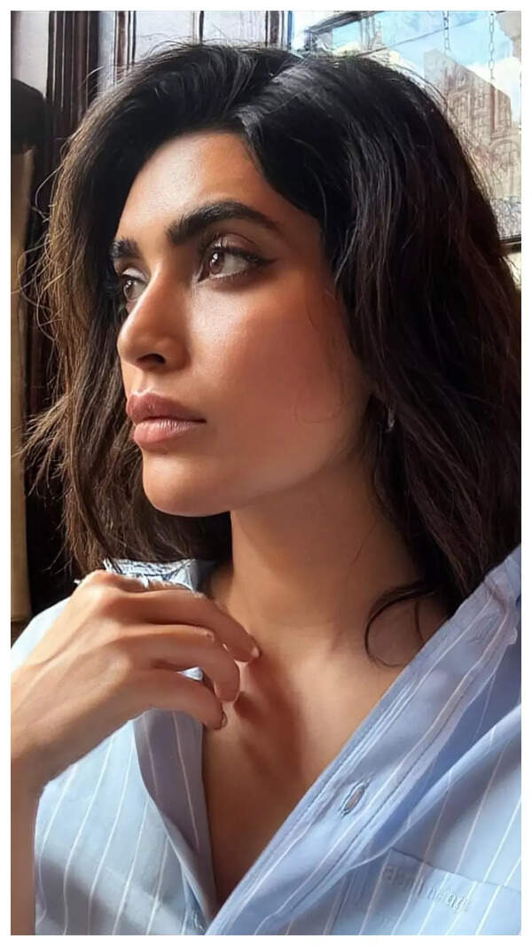 First single from 'NEEK' titled Golden Sparrow | Tamil Movie News ...