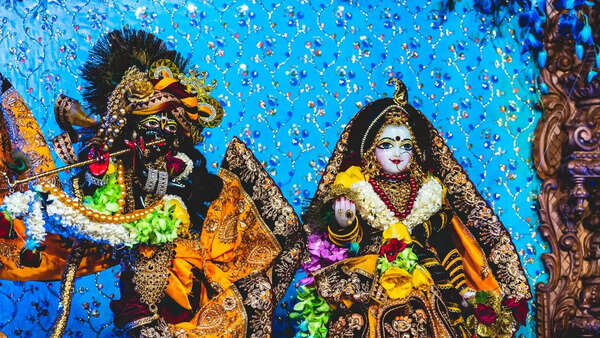Dhaniya Panjiri Recipe: Why Dhaniya Panjiri is prepared for Krishna ...