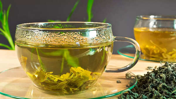 Adding these whole spices to green tea can help reduce Triglycerides ...