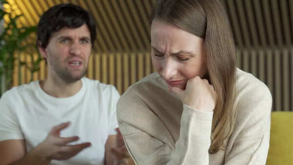 Toxic Relationship Signs: 5 signs to recognise of a toxic relationship ...