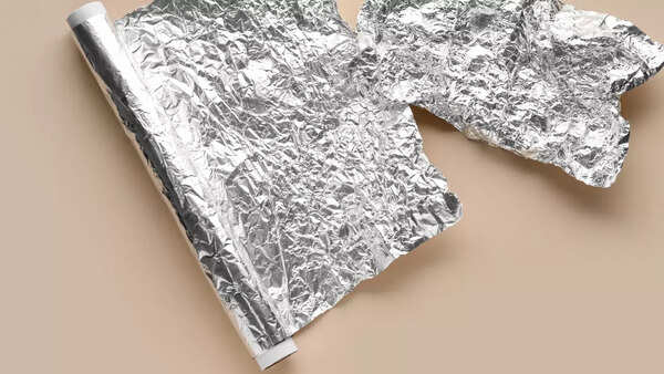 Difference between Aluminum Foil, Butter Paper, and Parchment Paper ...