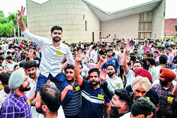 NSUI turmoil fuels rebellion, Dalal enters race for PUCSC prez post as ...