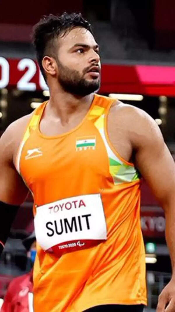 Para badminton player Nitesh Kumar strikes maiden gold at Paralympics ...