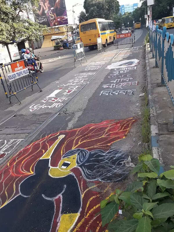 Kolkata streets become canvas for RG Kar tragedy protest art | Bengali ...