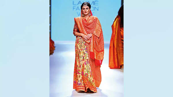 Gharchola: A work of art with bandhani and zari - Times of India