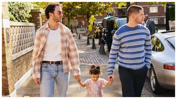 Nick Jonas turns Priyanka Chopra into an animated character; netizen ...