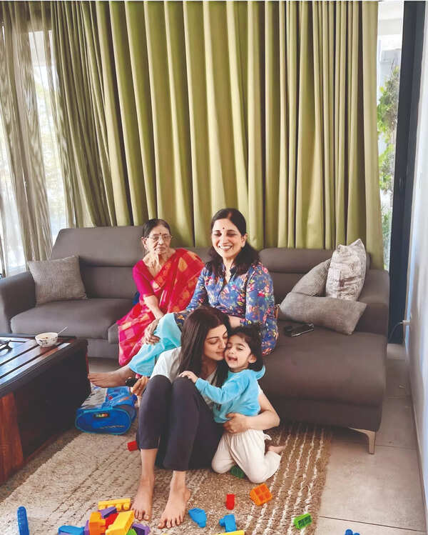 My daughter is like my little best friend, says Pranitha Subhash ...