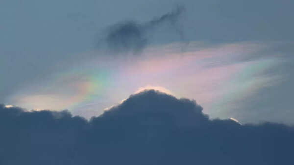 Aurora in India? Strange phenomenon paints Bengaluru’s sky in green ...