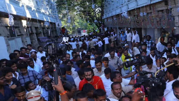 Laddu prasadam row: Andhra Pradesh deputy CM Pawan Kalyan starts Tirumala trek | Vijayawada News ...