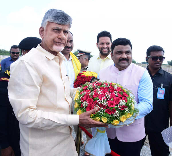 Andhra Pradesh CM Chandrababu Naidu promises launch of distribution of three free gas cylinders ...