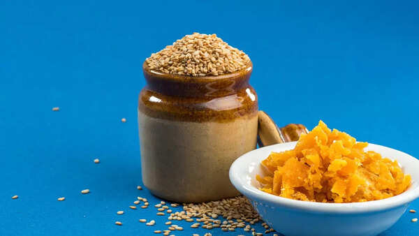 Sesame Seeds-Jaggery Benefits: What happens when you eat sesame seeds ...
