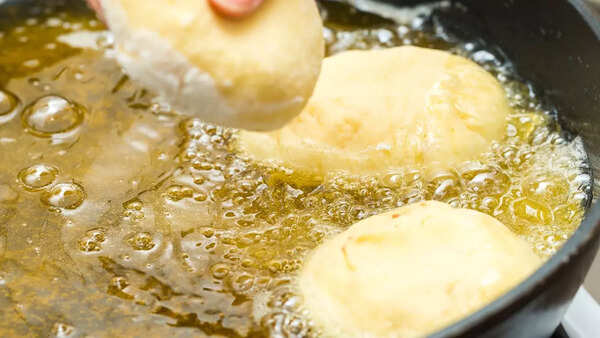 Cooking Oil Reusing Tips: 7 Simple ways to reuse cooking oil | - Times ...