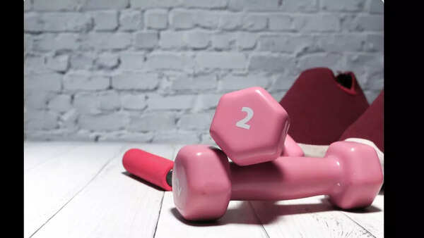 What are gorilla rows and how they can speed up weight loss - Times of ...