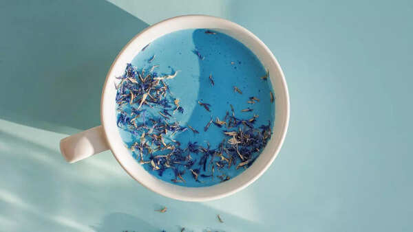 6 Milk-based drinks to help fix irregular sleep patterns | - The Times ...