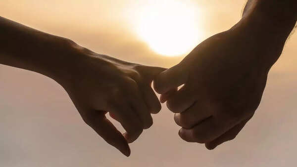 Commitment in Relationship: Is it time to commit? Signs to shift from ...