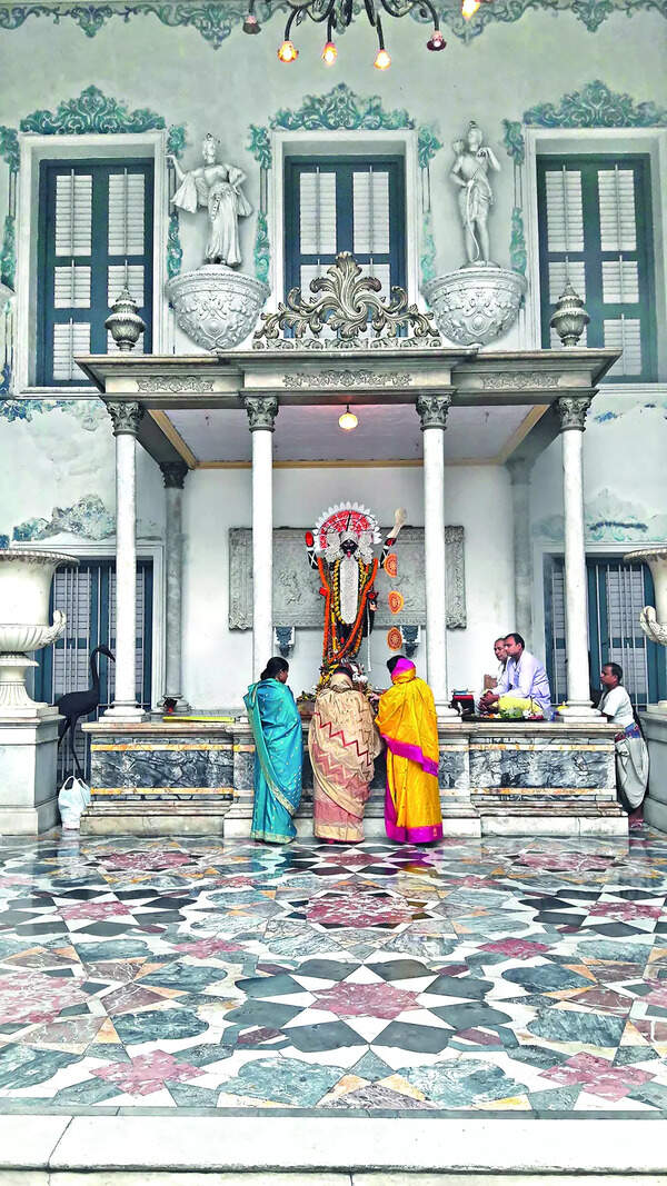 Bonedi baris preserve tradition & faith on Kali Pujo | Events Movie ...