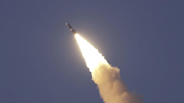 Minuteman III: U.S. Test-Launches Nuclear-Capable Hypersonic Missile ...