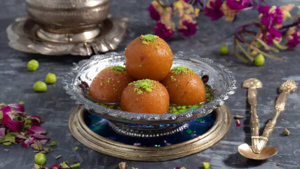 Gulab Jamun vs Kala Jamun: Discover the Sweet Differences and Decide ...