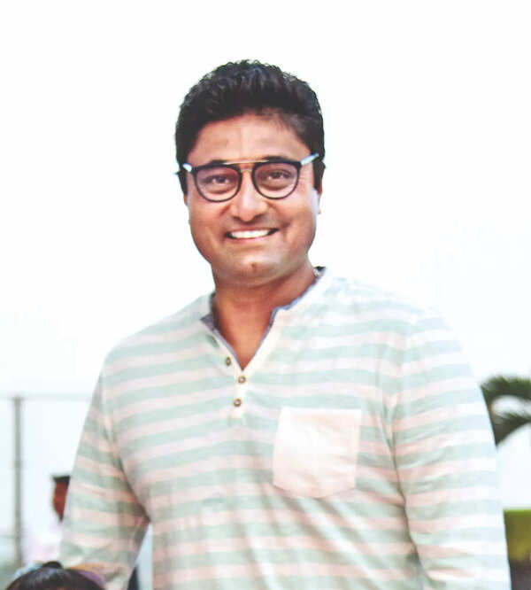 Delish mix of cakes and adda : The merriest cake mixing in town! | undefined Movie News - Times ...