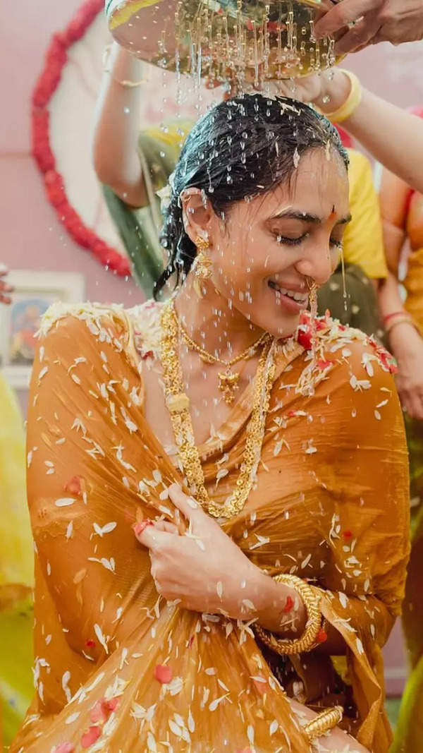 Allu Arjun And Rashmika Mandanna Head To Patna For Grand Pushpa 2 Trailer Launch Today