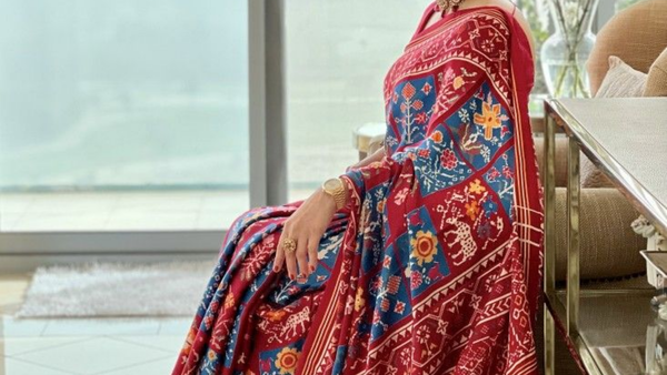 10 must-have traditional Indian saris in your wardrobe - Times of India