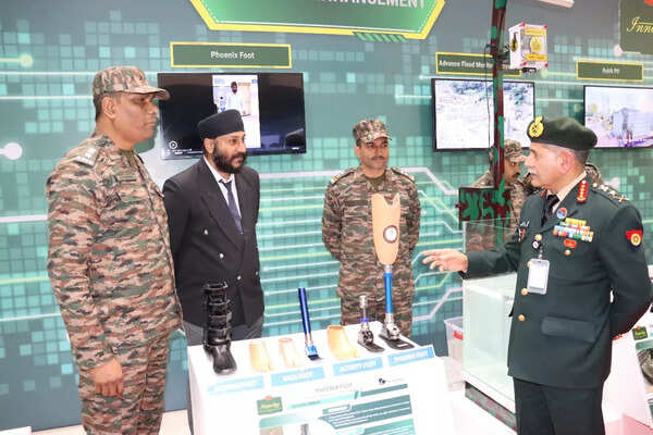 Son of Army veteran develops 'Phoenix foot' to help military heroes ...