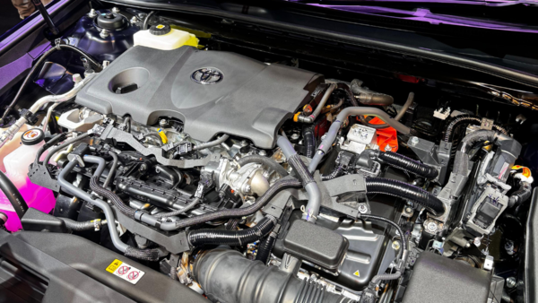 New Toyota Camry launched in India at 48 lakh: 25 kmpl efficiency, ADAS ...