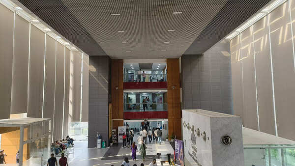 Google Pixel 9 Pro review: Lights, Camera, AI(ction) - Times of India