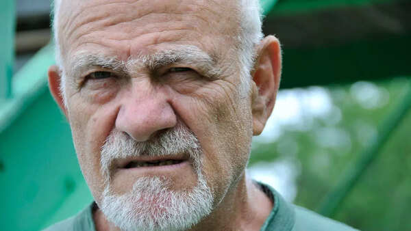 Joint eyebrows: 5 things it reveals about your personality - Times of India