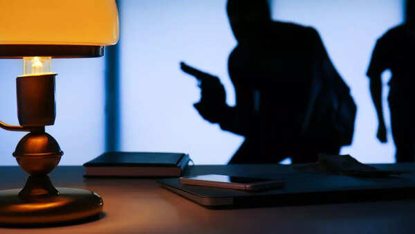 Bank robbery turns comical as thieves mistake passbook machine for ATM ...