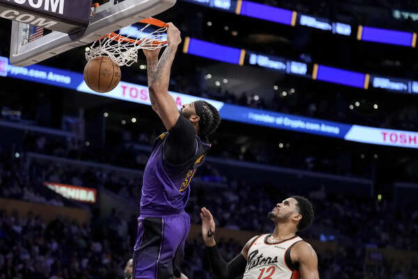 Will Anthony Davis play tonight against the Cleveland Cavaliers? Latest ...