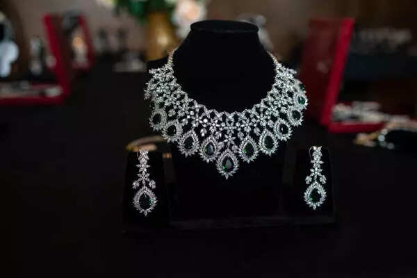 Top 5 jewellery trends in 2024 and future insights for brides | - The ...