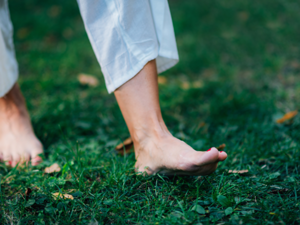 Is walking barefoot every day healthy for you? How to do it right - The ...
