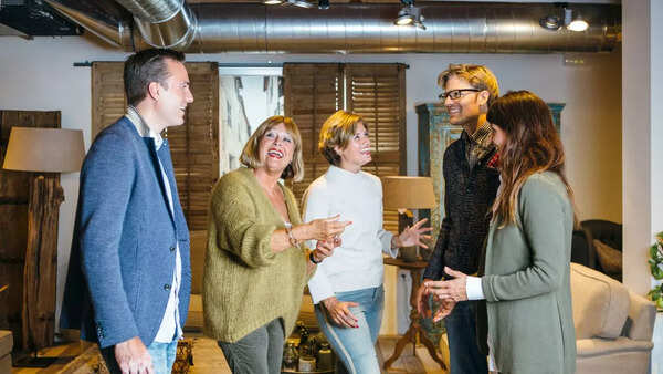 Psychologist reveals 5 common mistakes that make people unpopular with ...