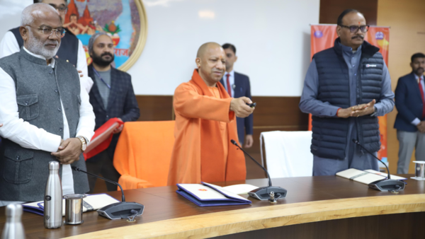 UP CM Yogi Adityanath inaugurates 'Kumbhvani' FM channel to extend Maha ...
