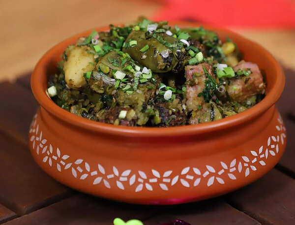 Spicy and flavourful undhiyu rules Uttarayan platters - The Times of India