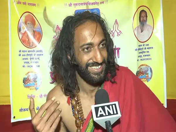 IITian Baba at Mahakumbh: He lived in Canada and earned Rs. 36 Lakh, find out why he adopted ...