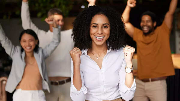 Boss stuns 200 employees with a surprise they never saw coming - The ...