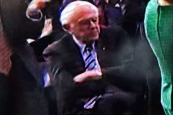 Bernie Sanders steals the spotlight again with iconic pose at U.S ...