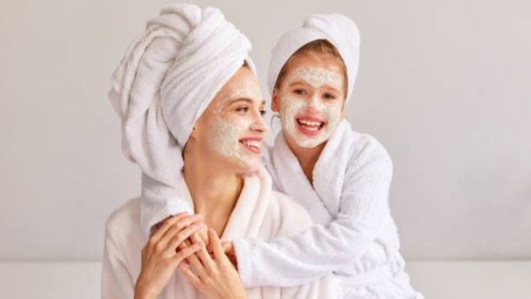 Know how sharing makeup and skincare products can harm your skin - The ...