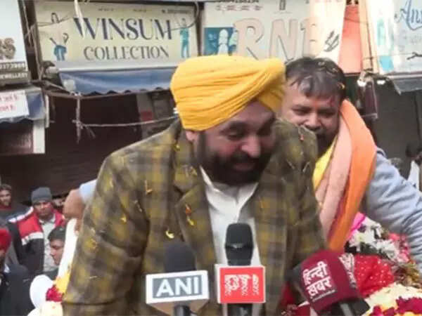 CM Bhagwant Mann dances at passing out parade of constables in Punjab's Jalandhar