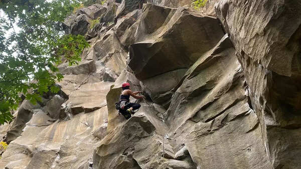 Rock climber shares heartbreaking post, moments before she falls to ...