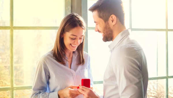 Ways To Propose To A Girl: Proposal Day 2025: The ultimate proposal ...