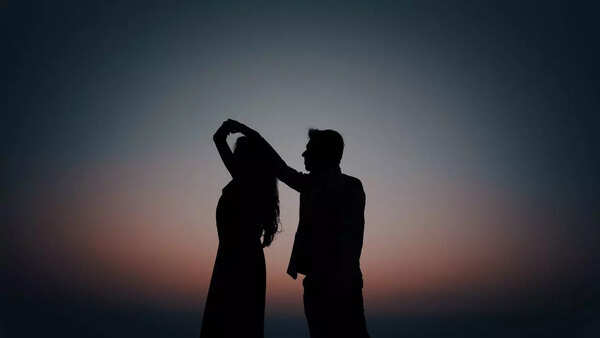 Promise Day: 9 heartfelt promises couples should make - The Times of India