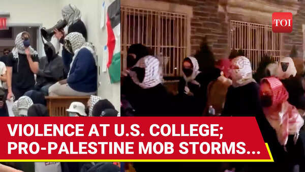 'Liger' actress Ramya Krishnan's throwback pictures in bikini go viral