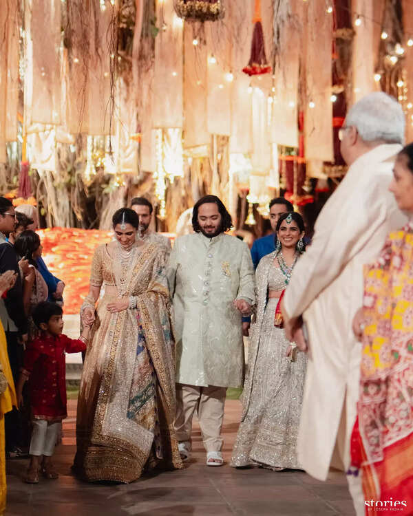 One year later: A glimpse at Anant and Radhika Ambani's iconic ...