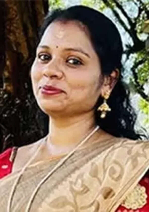 Mithya Movie Review: An achingly beautiful portrayal of trauma, grief ...